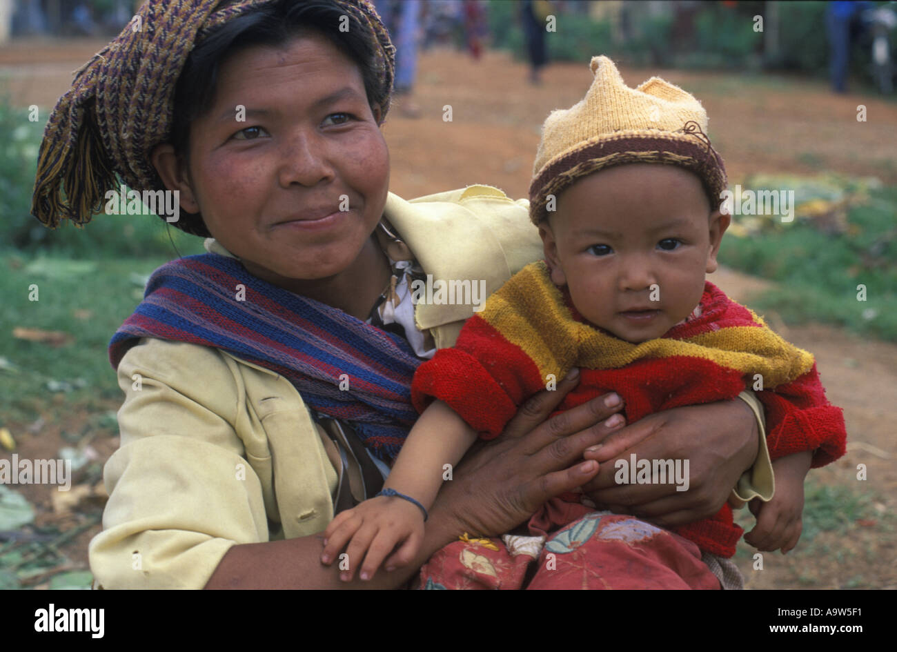 Burmese mother and child Burma Stock Photo - Alamy