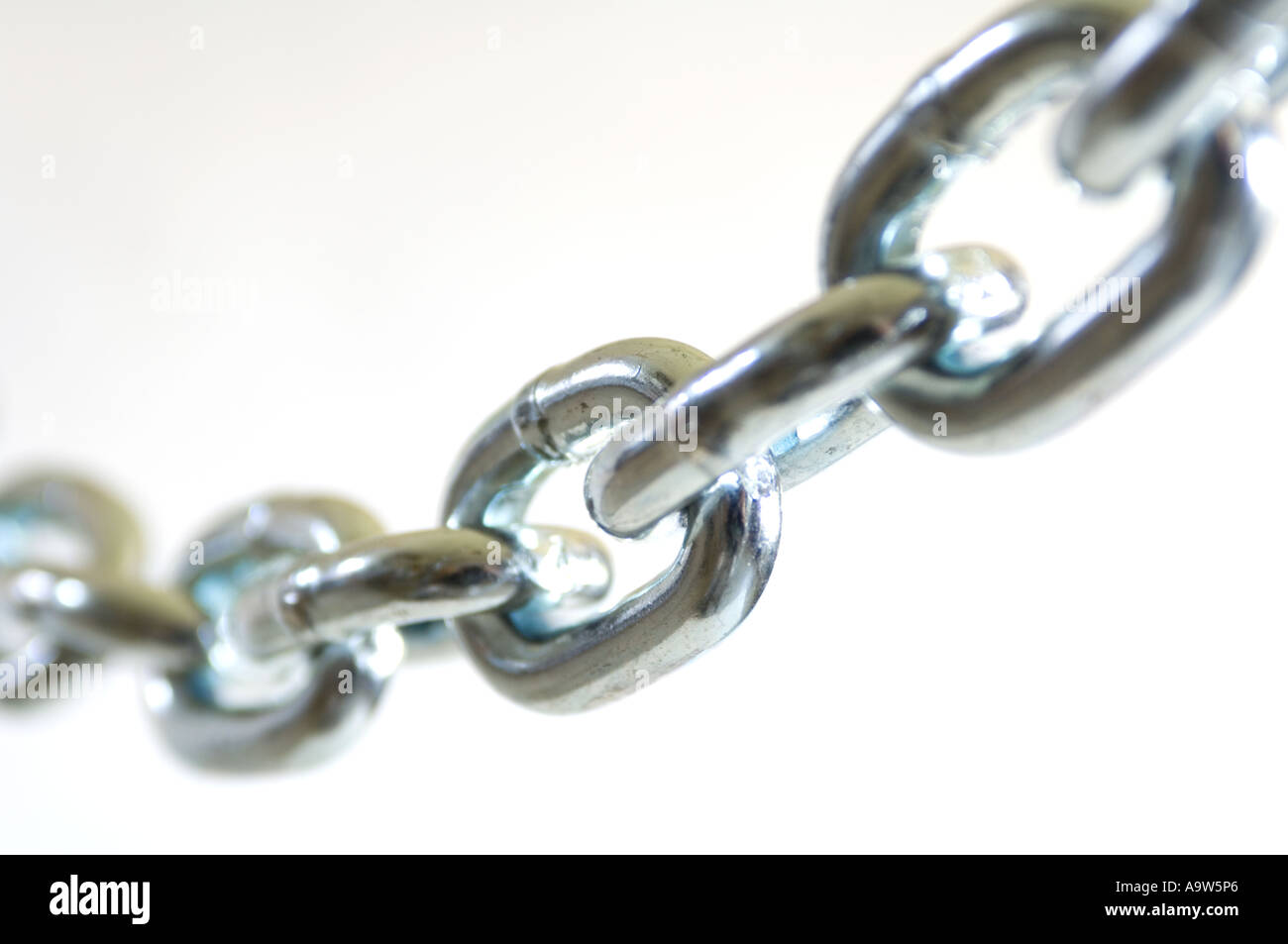 heavy duty steel chain stretched out Stock Photo - Alamy