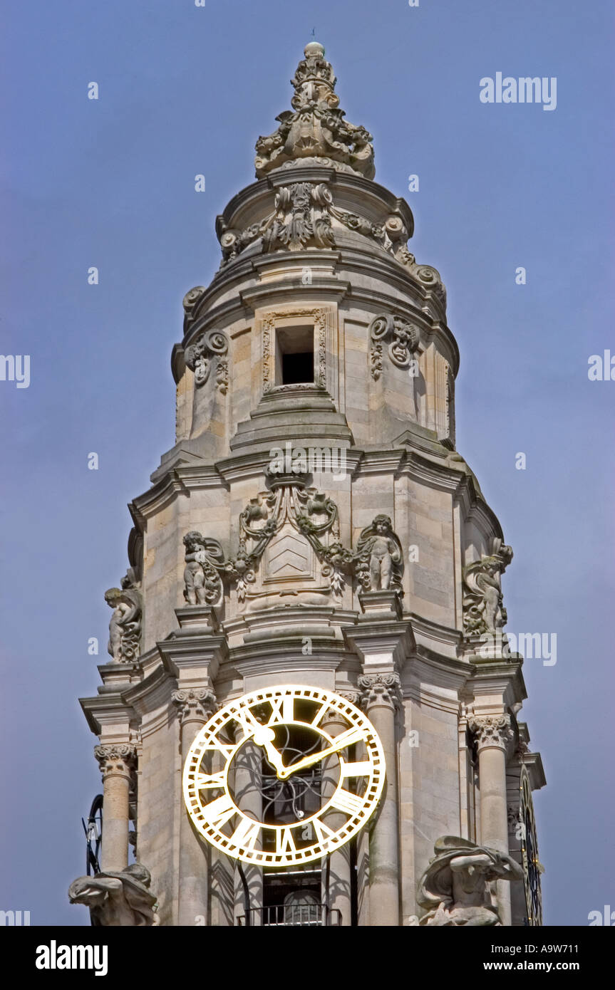 Cardiff wales uk guildhall hi-res stock photography and images - Alamy