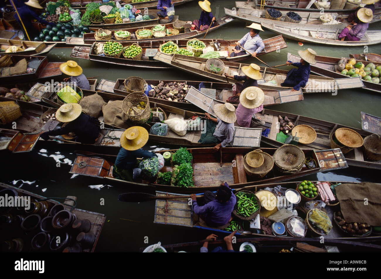 Damnoen Saduak floating market Thailand Stock Photo - Alamy