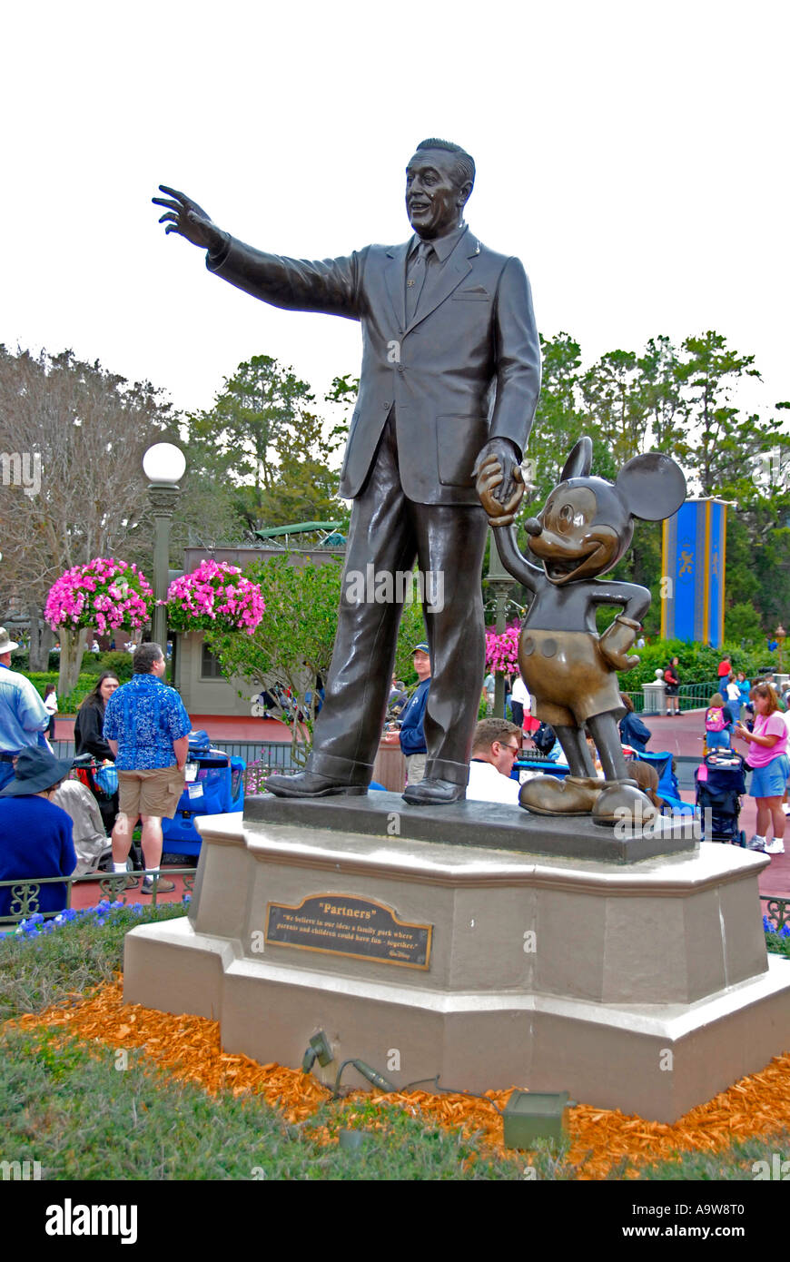 Walt Disney World Florida Statue Stock Photos & Walt Disney World ...