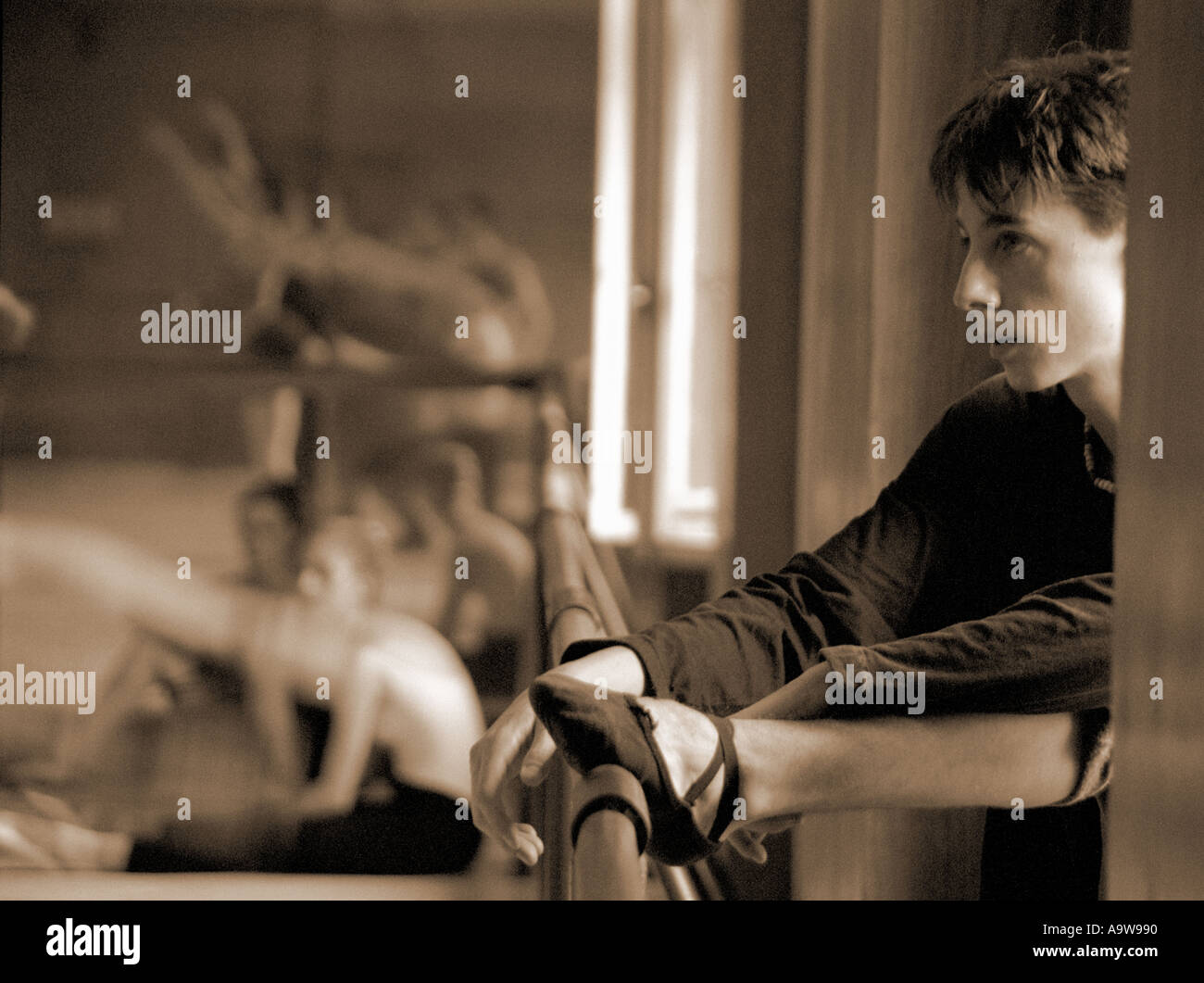 Stage performance hi-res stock photography and images - Alamy