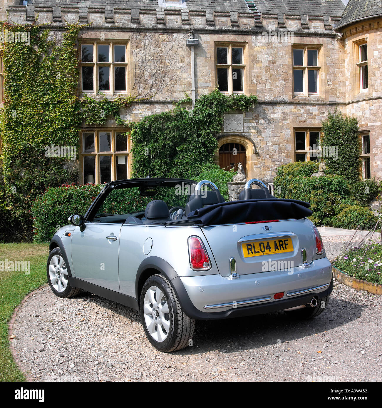 2004 Mini Cooper Convertible Stock Photo - Alamy