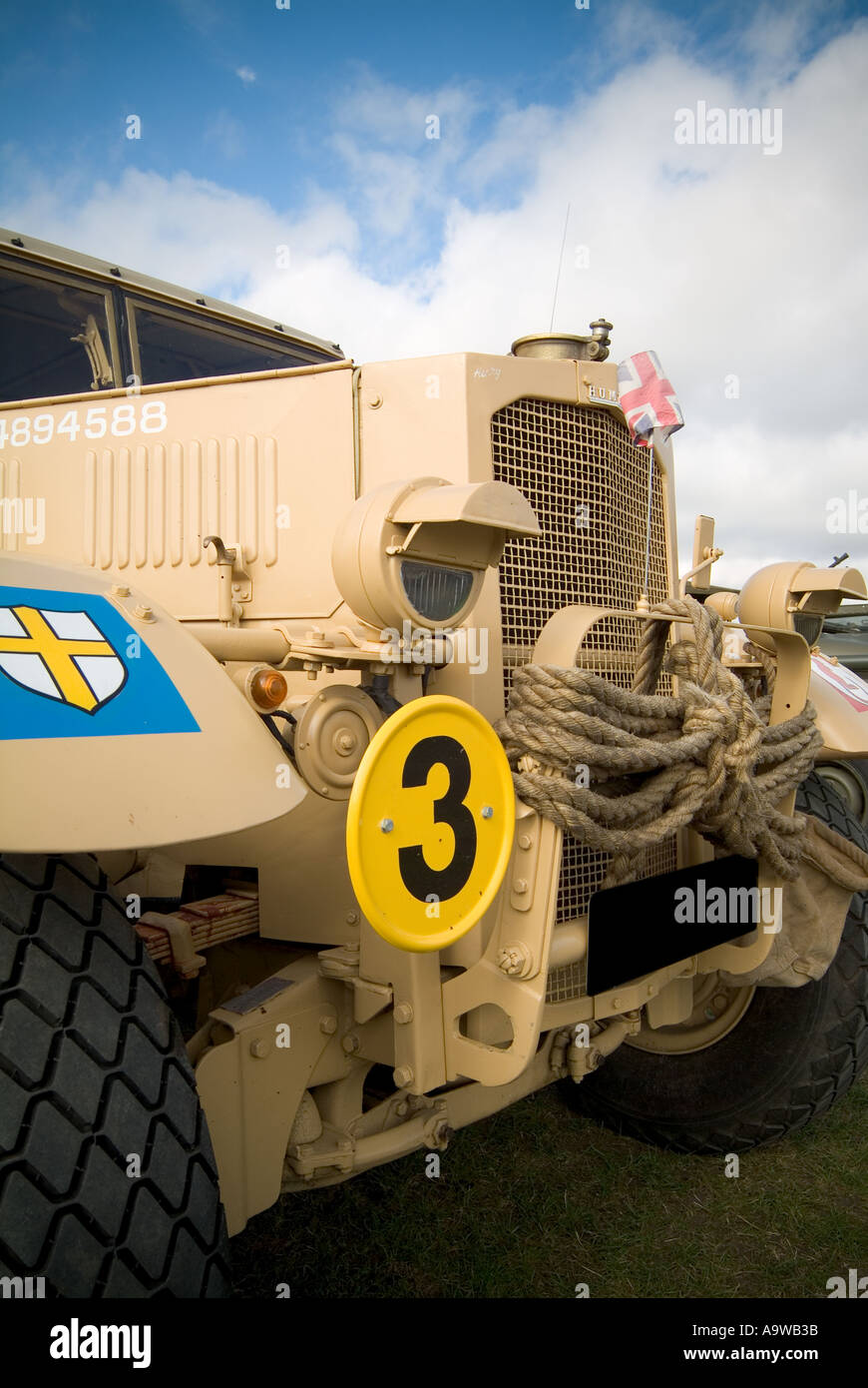military vechical off roader road 4 four wheel drive army fight war ...