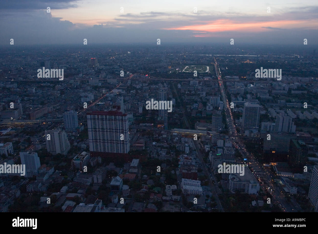 Wide shot breathtaking sunset hi-res stock photography and images - Alamy