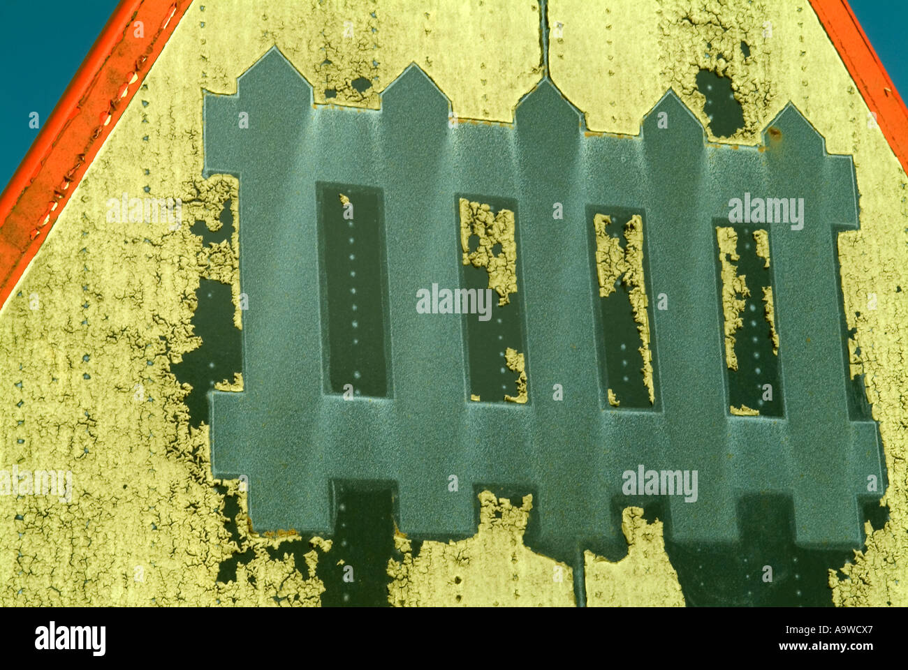 French train crossing sign hi-res stock photography and images - Alamy