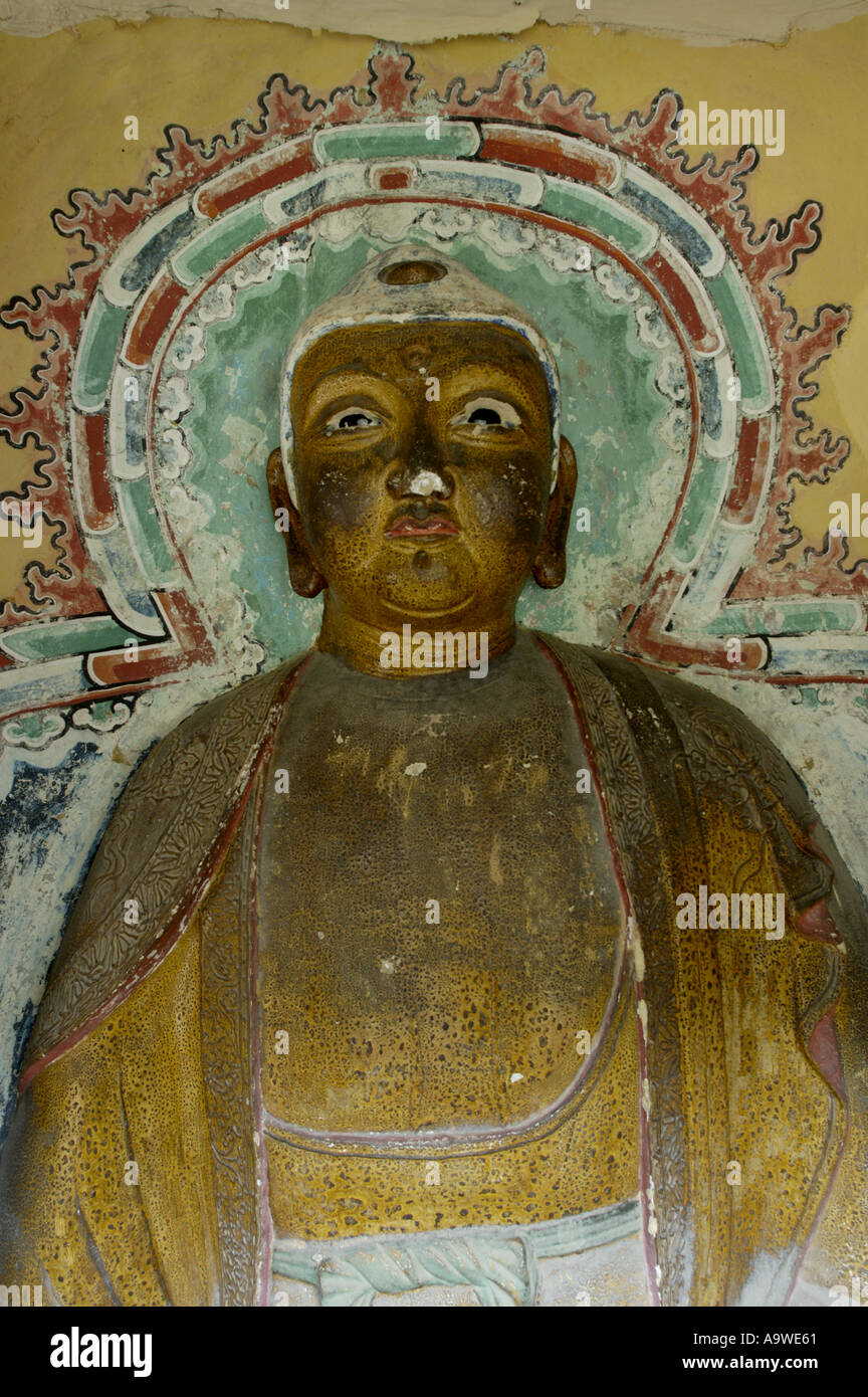 Kongzi statue hi-res stock photography and images - Alamy