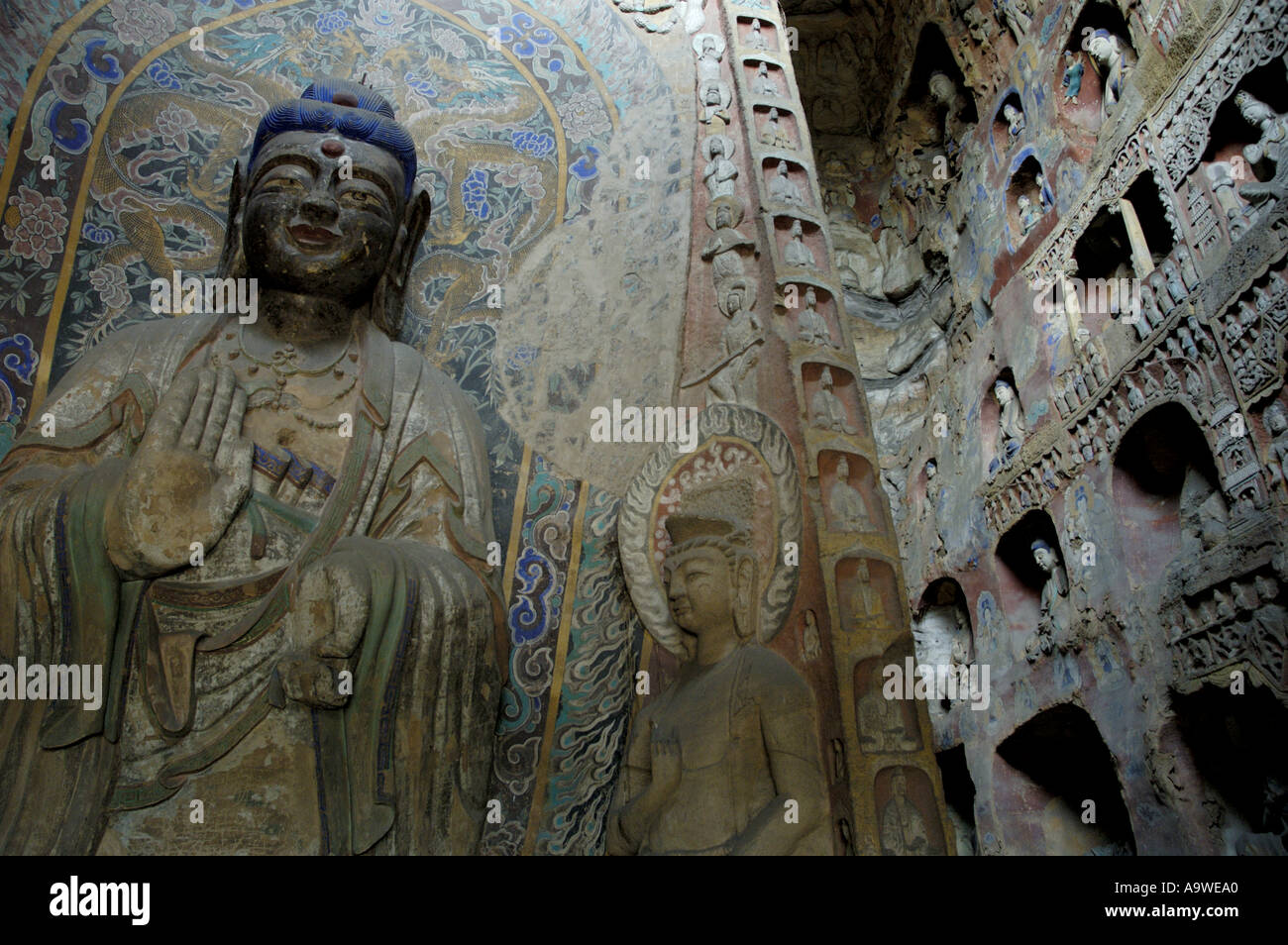 Yungang grottoes hi-res stock photography and images - Alamy