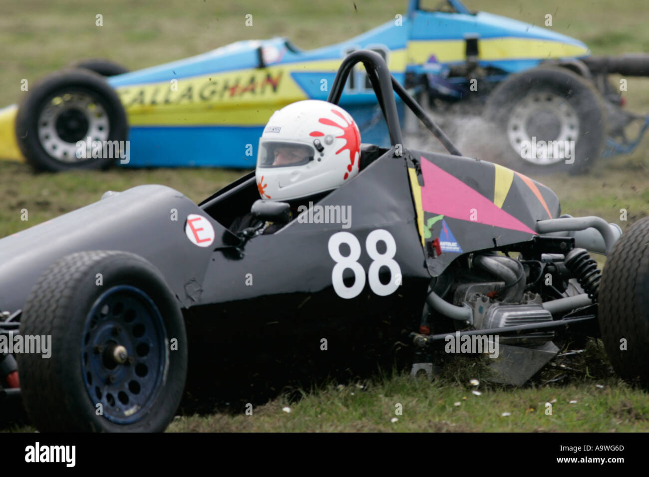 Jimmy Furlong spins his Formula Vee Sheane FV94 at 500 MRCI Race ...