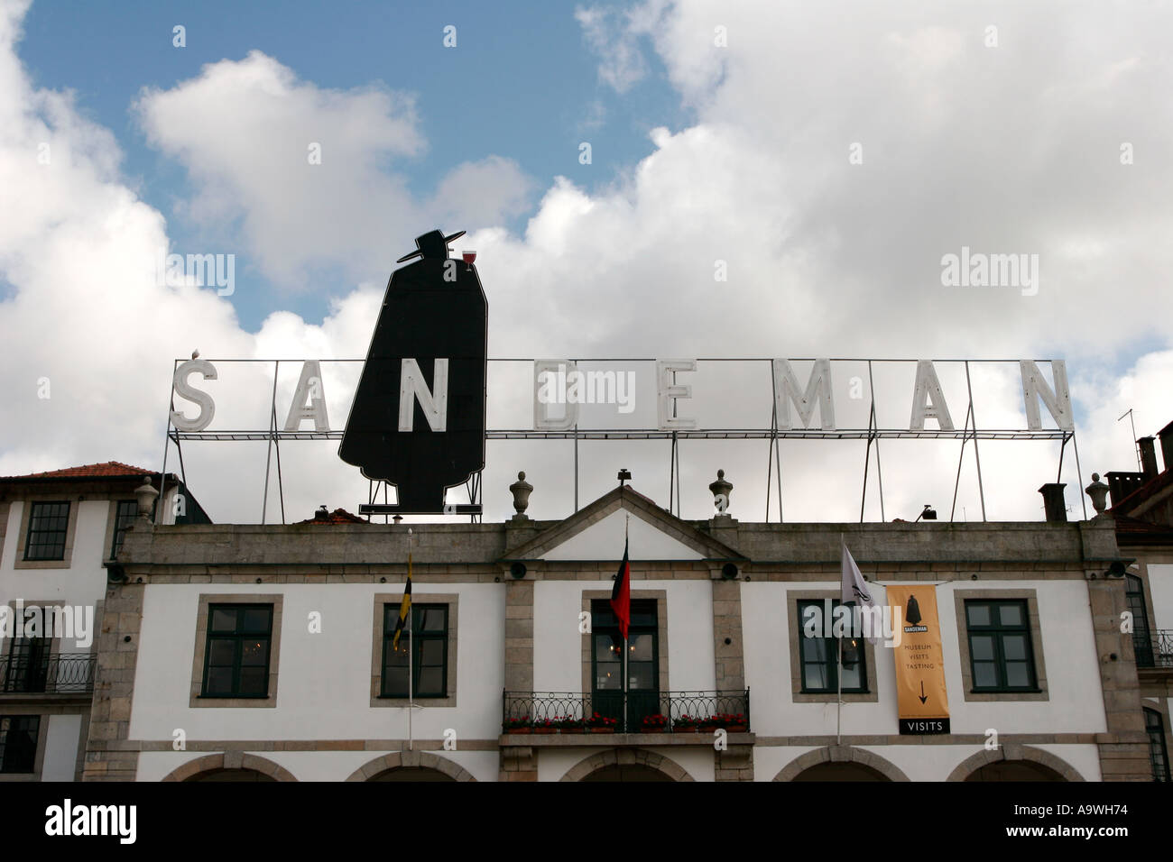 Warres vintage port hi-res stock photography and images - Alamy