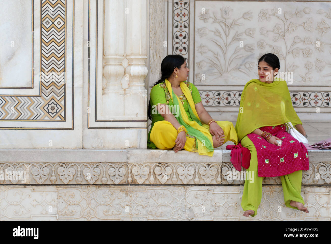 Inlay work on taj mahal hi-res stock photography and images - Alamy