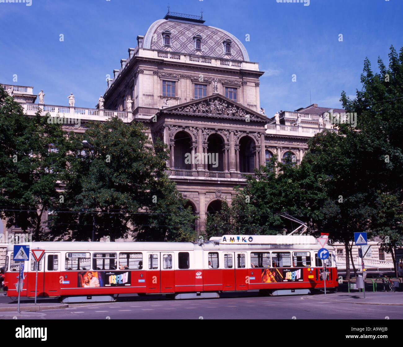 Ringstrasse Vienna Tram High Resolution Stock Photography and Images ...