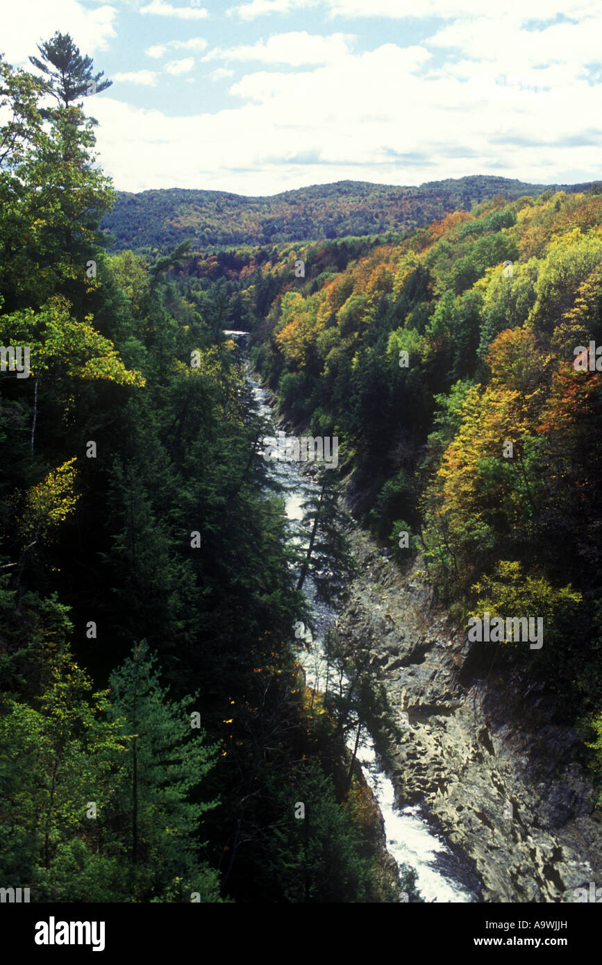 SCENIC FALL FOLIAGE QUECHEE GORGE VERMONT USA Stock Photo - Alamy