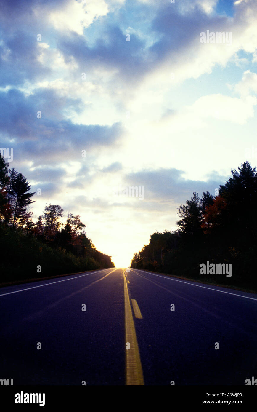 EMPTY ROAD ROOSEVELT HIGHWAY ROUTE 2 VERMONT USA Stock Photo - Alamy