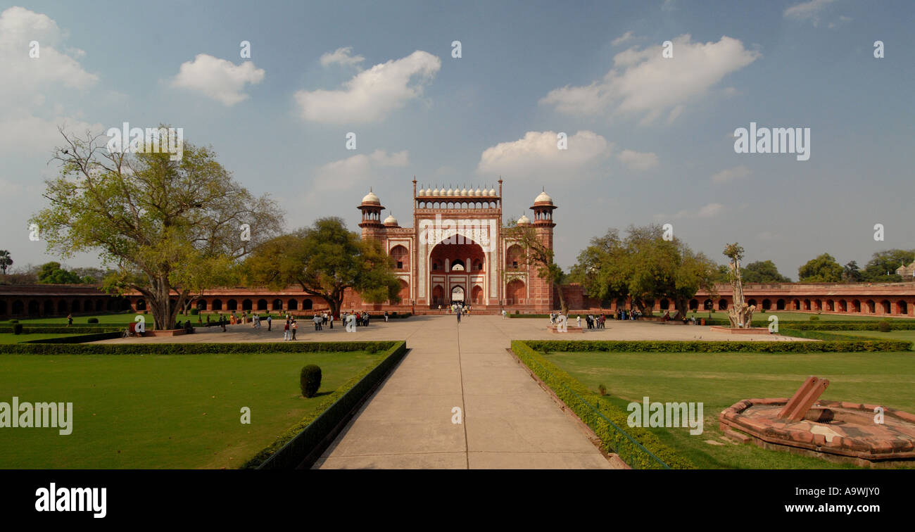 Main entrace gate to the Taj Mahal Agra Uttar Pradesh India Stock Photo ...