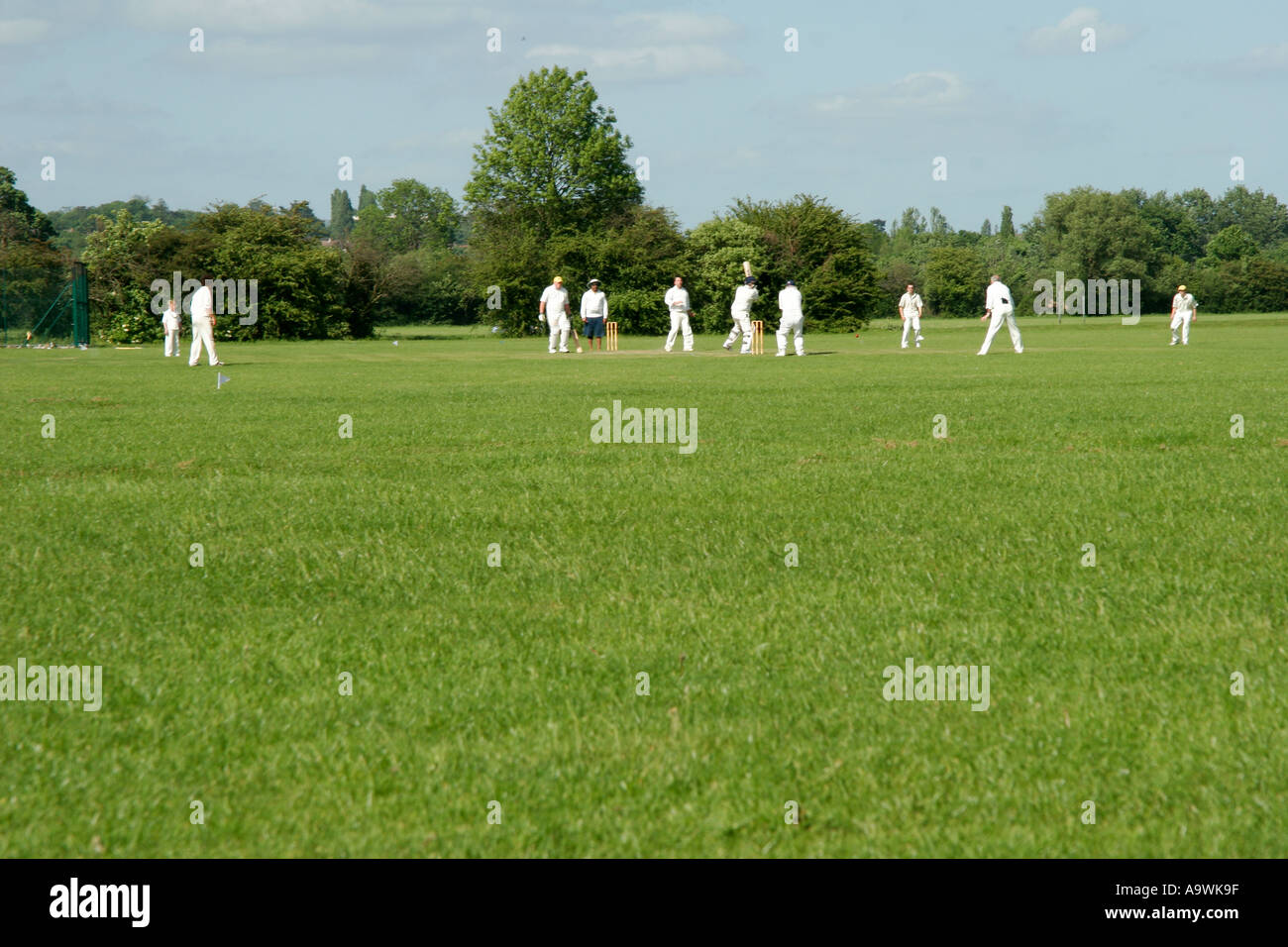 Cricket england national sport hi-res stock photography and images - Alamy