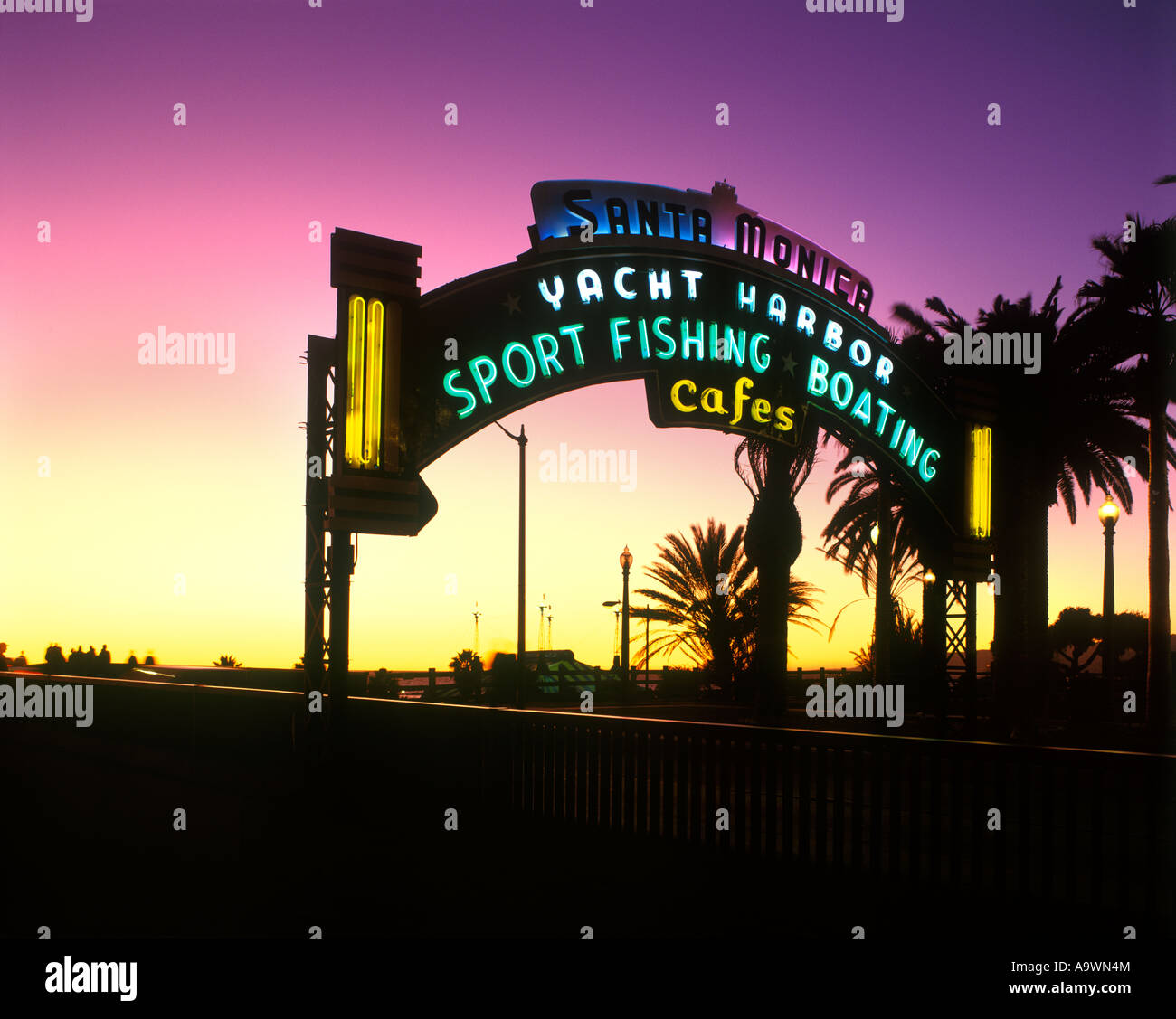 SANTA MONICA PIER NEON SIGN SANTA MONICA CALIFORNIA USA Stock Photo - Alamy