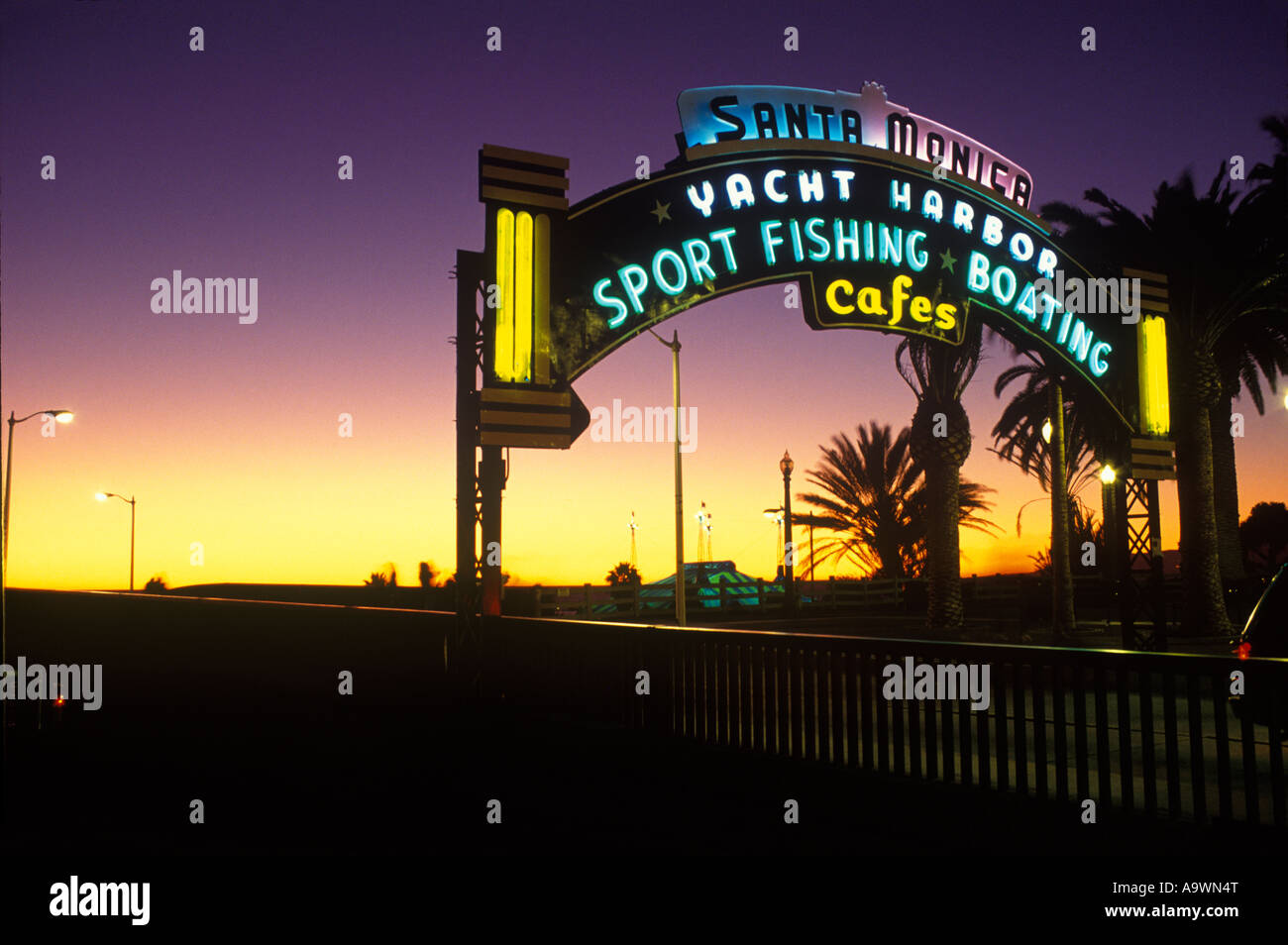 SANTA MONICA PIER NEON SIGN SANTA MONICA CALIFORNIA USA Stock Photo - Alamy