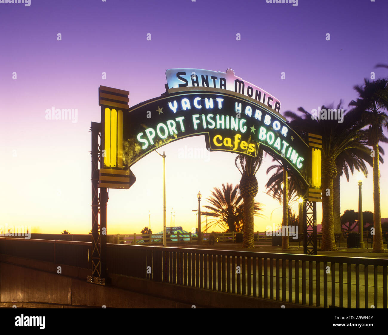 SANTA MONICA PIER NEON SIGN SANTA MONICA CALIFORNIA USA Stock Photo - Alamy