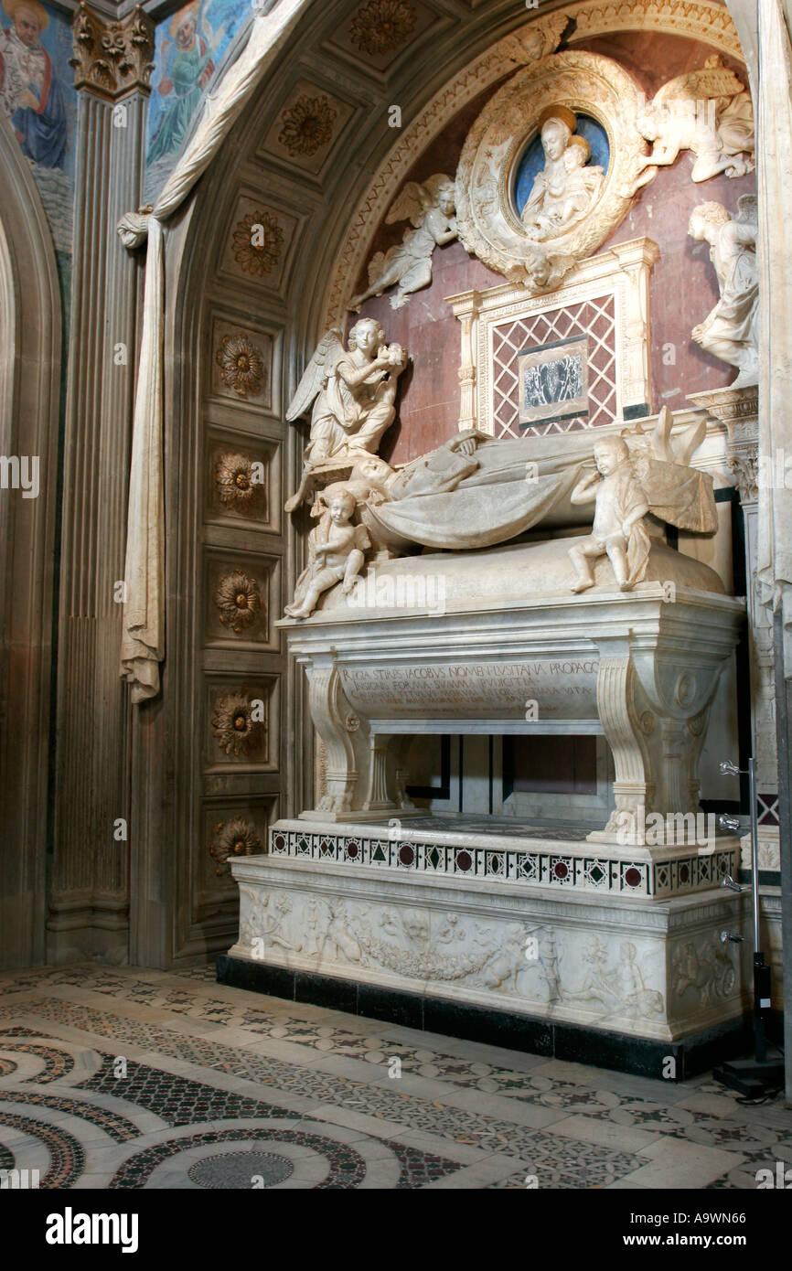 Medici chapel florence interior hi-res stock photography and images - Alamy