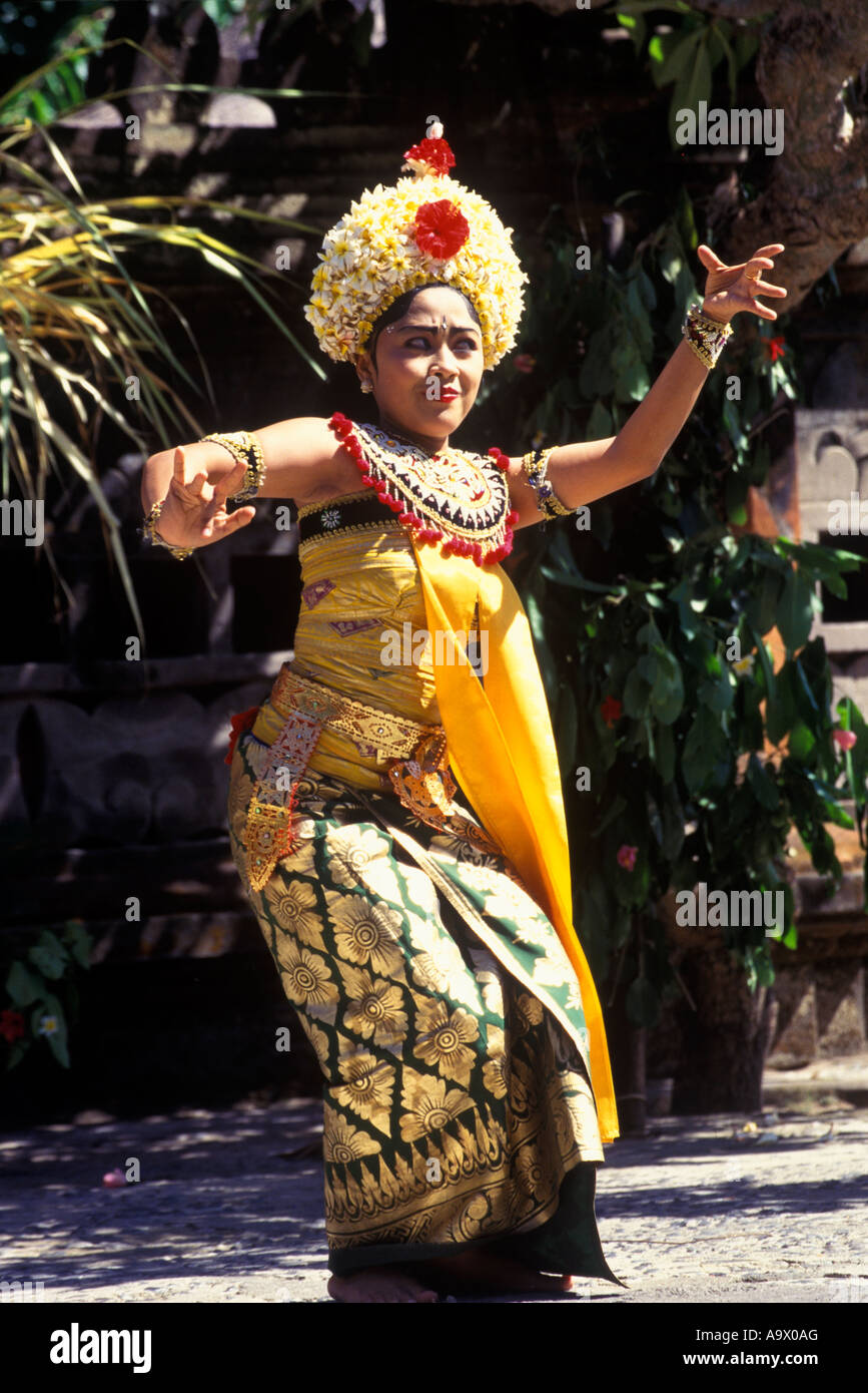 Indonesia bali batubulan barong dance show hi-res stock photography and ...