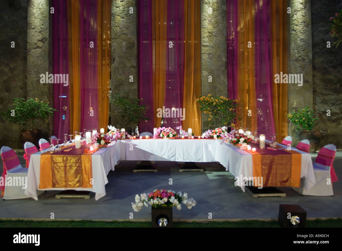 Luxury wedding planner hi-res stock photography and images - Alamy