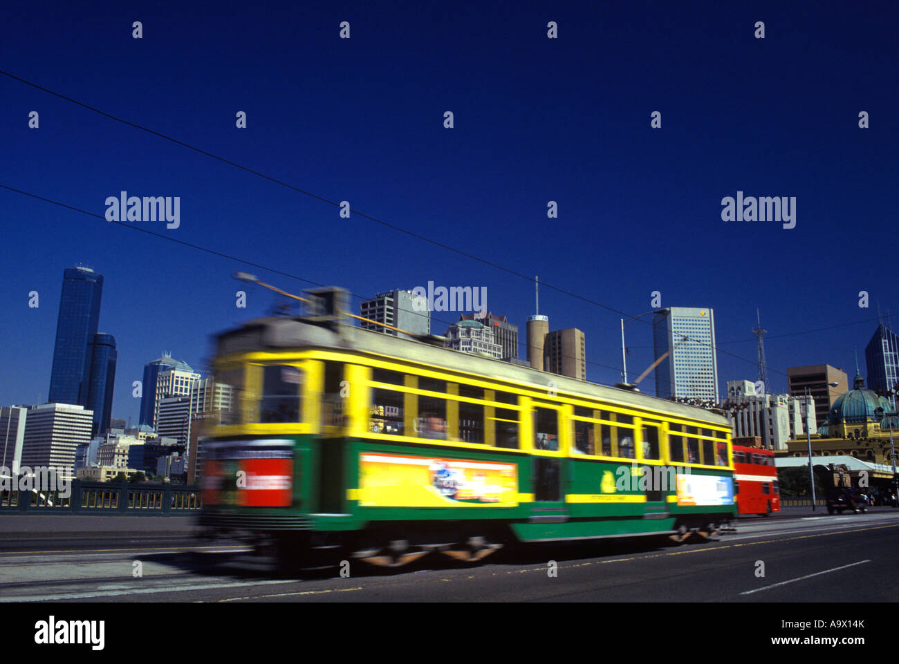 TROLLEY BUS PRINCE’S BRIDGE MELBOURNE VICTORIA AUSTRALIA Stock Photo ...