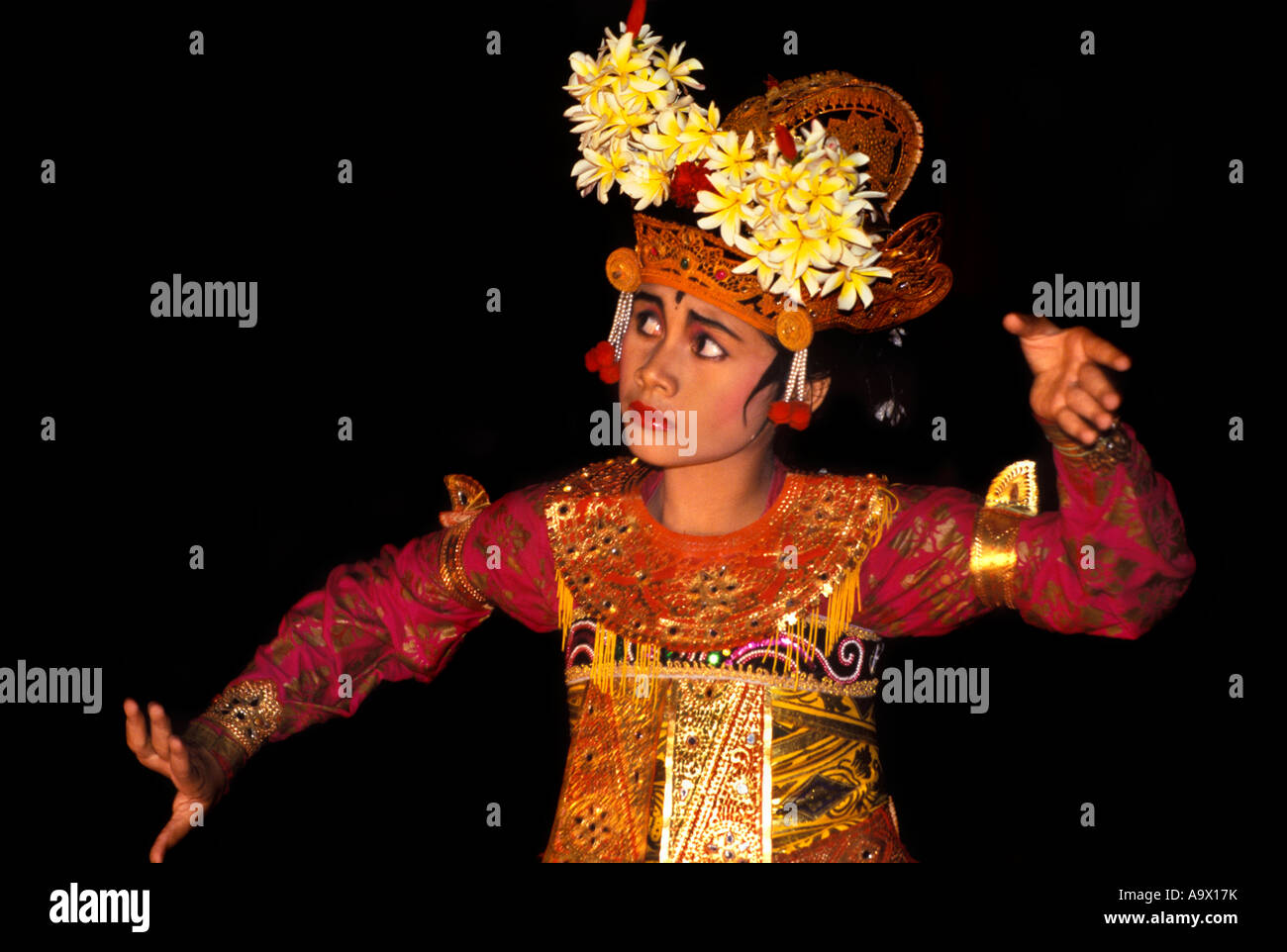 LEGONG DANCER UBUD BALI INDONESIA Stock Photo - Alamy
