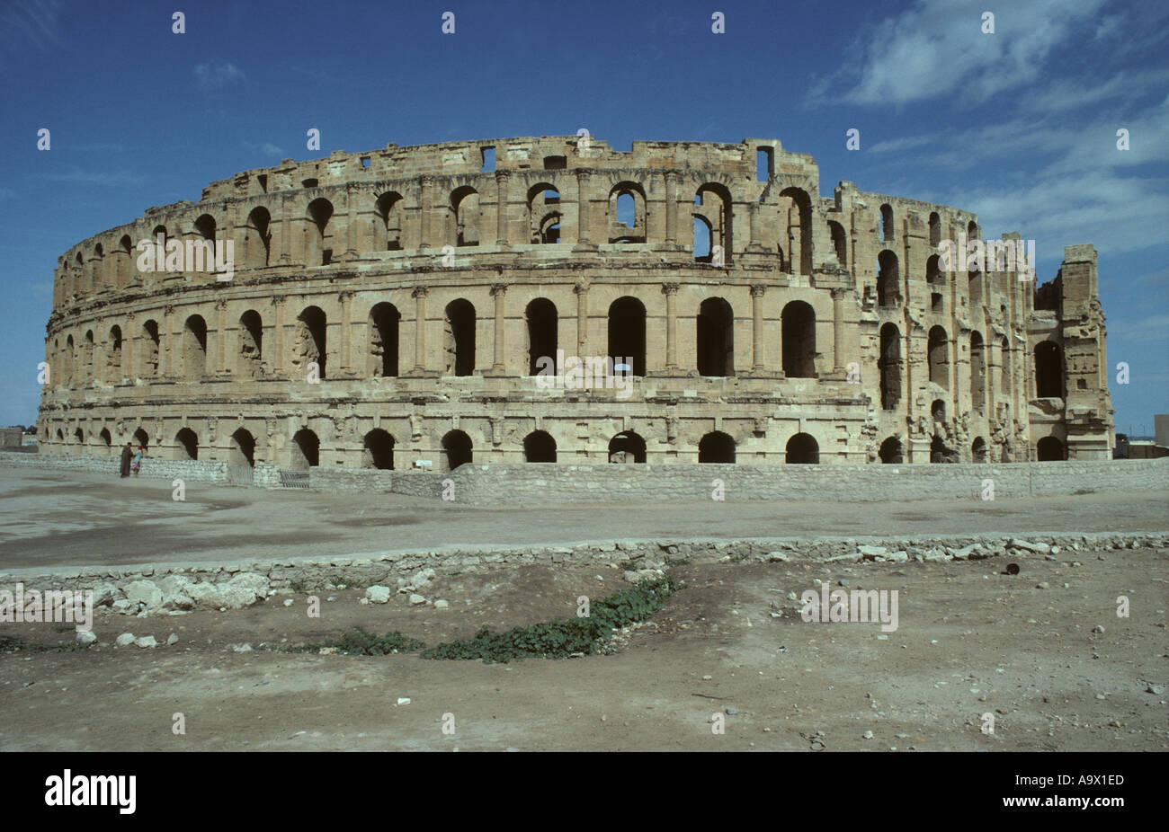 Ancient thysdrus tunisia tourism colosseum roman amphitheatre historic ...