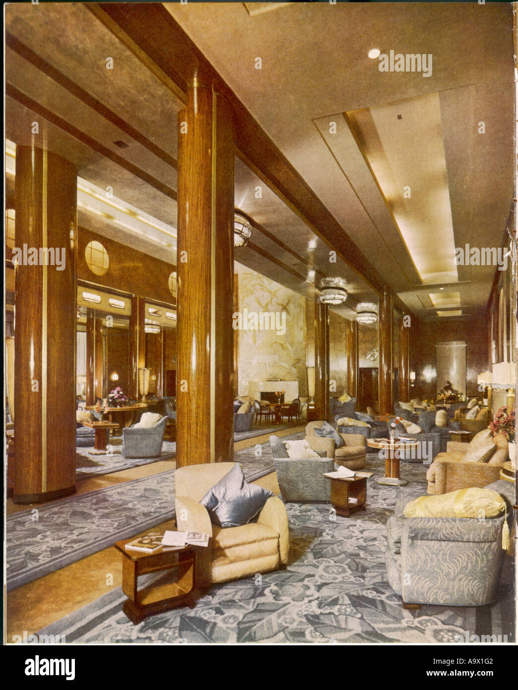 Ship Q Mary Lounge Stock Photo - Alamy