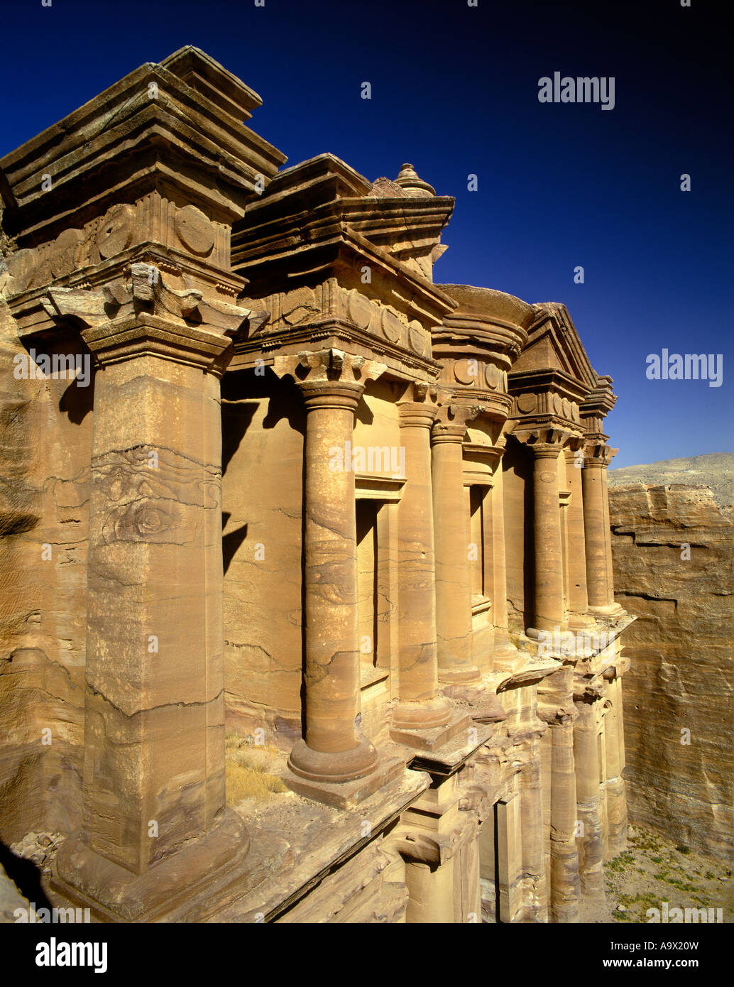 Monastery al deir petra ruins hi-res stock photography and images - Alamy