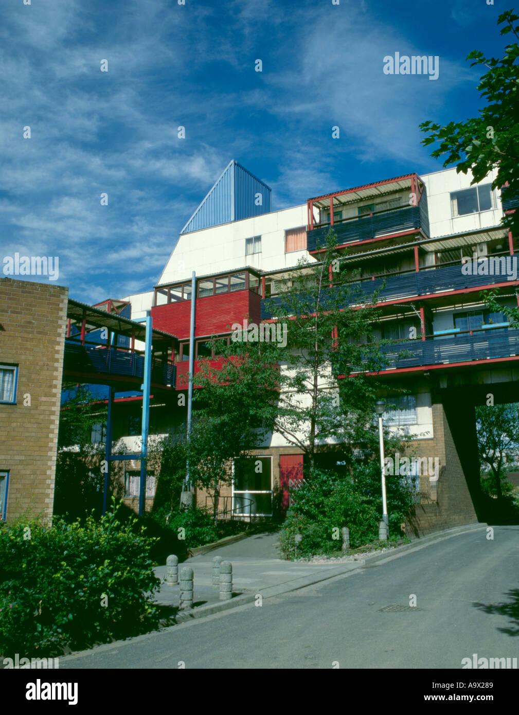 Ralph erskine byker wall housing hi-res stock photography and images ...
