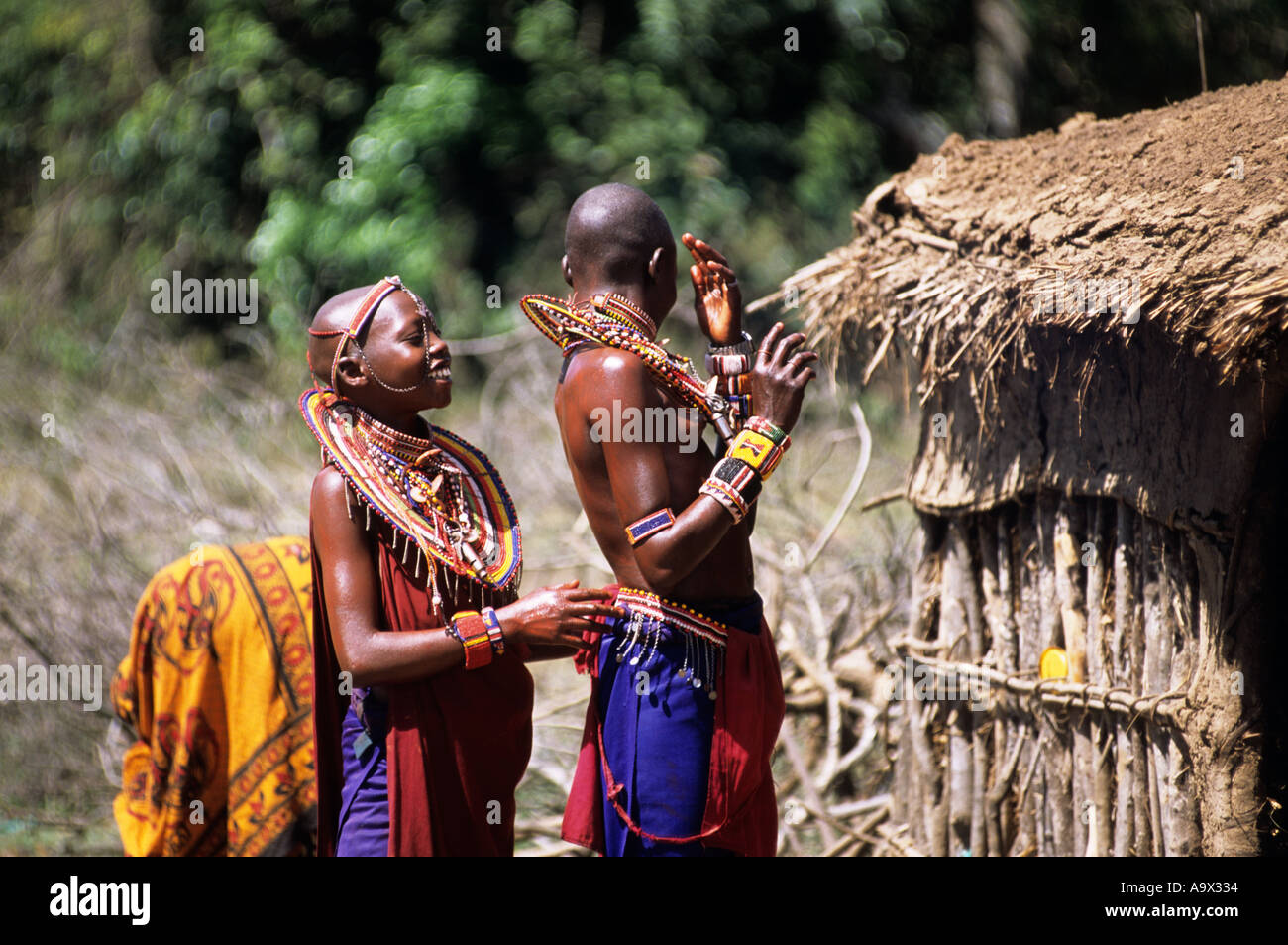 Masai women beadwork hi-res stock photography and images - Alamy
