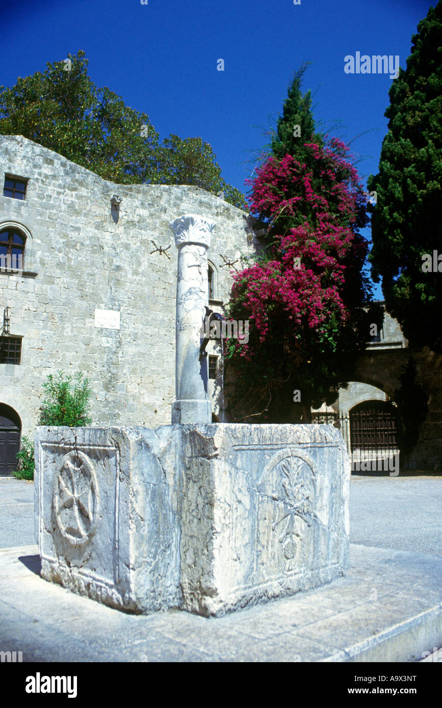 Knights quarter hi-res stock photography and images - Alamy