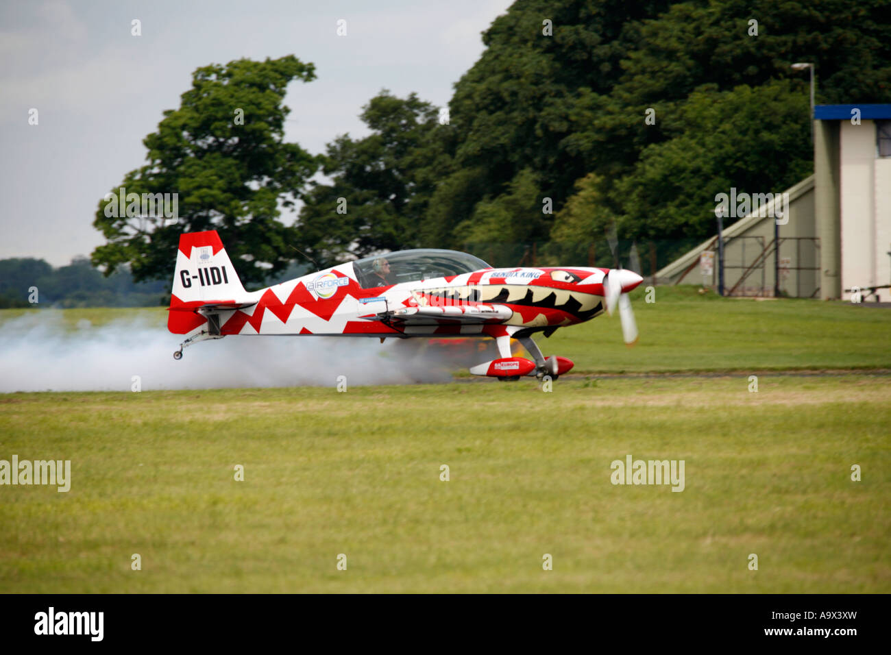 Taking off aircraft hi-res stock photography and images - Alamy