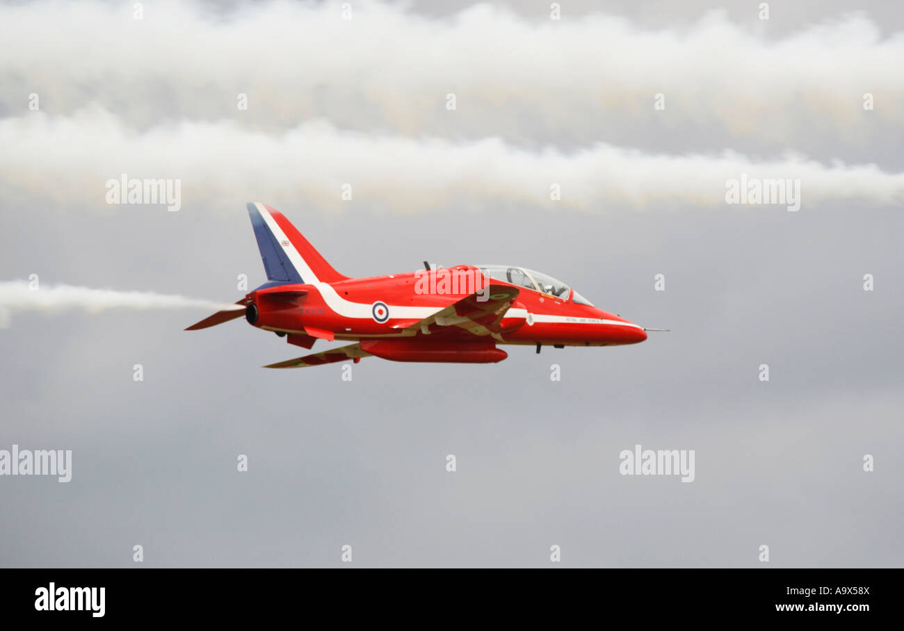 RAF Red Arrows BAE Hawk Trainer Aerobatic Display Stock Photo - Alamy