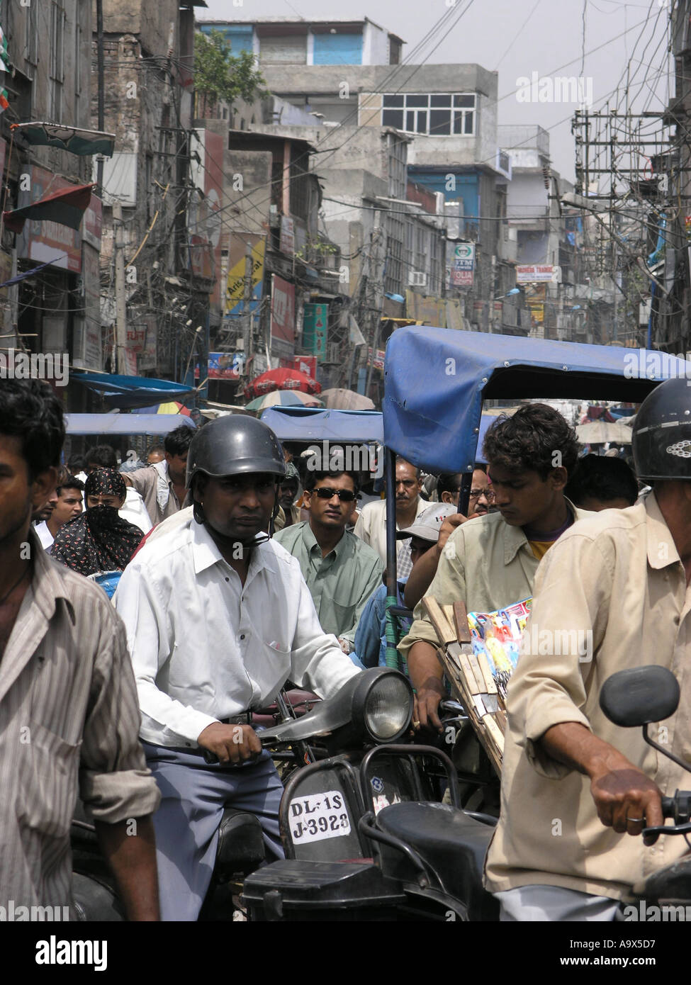 Crowded Indian Street Stock Photo - Alamy