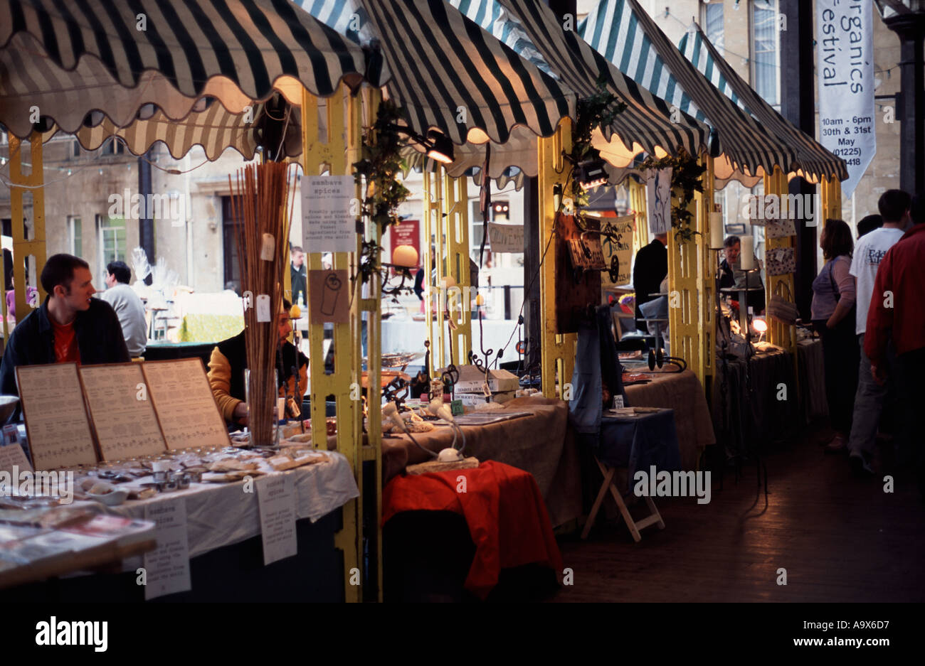 Handicraft market stall uk hi-res stock photography and images - Alamy