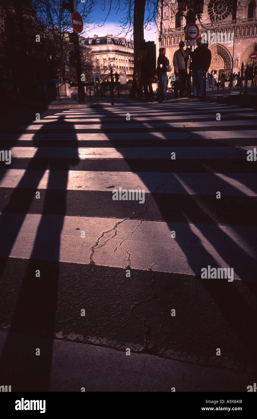 Shadows of paris hi-res stock photography and images - Alamy