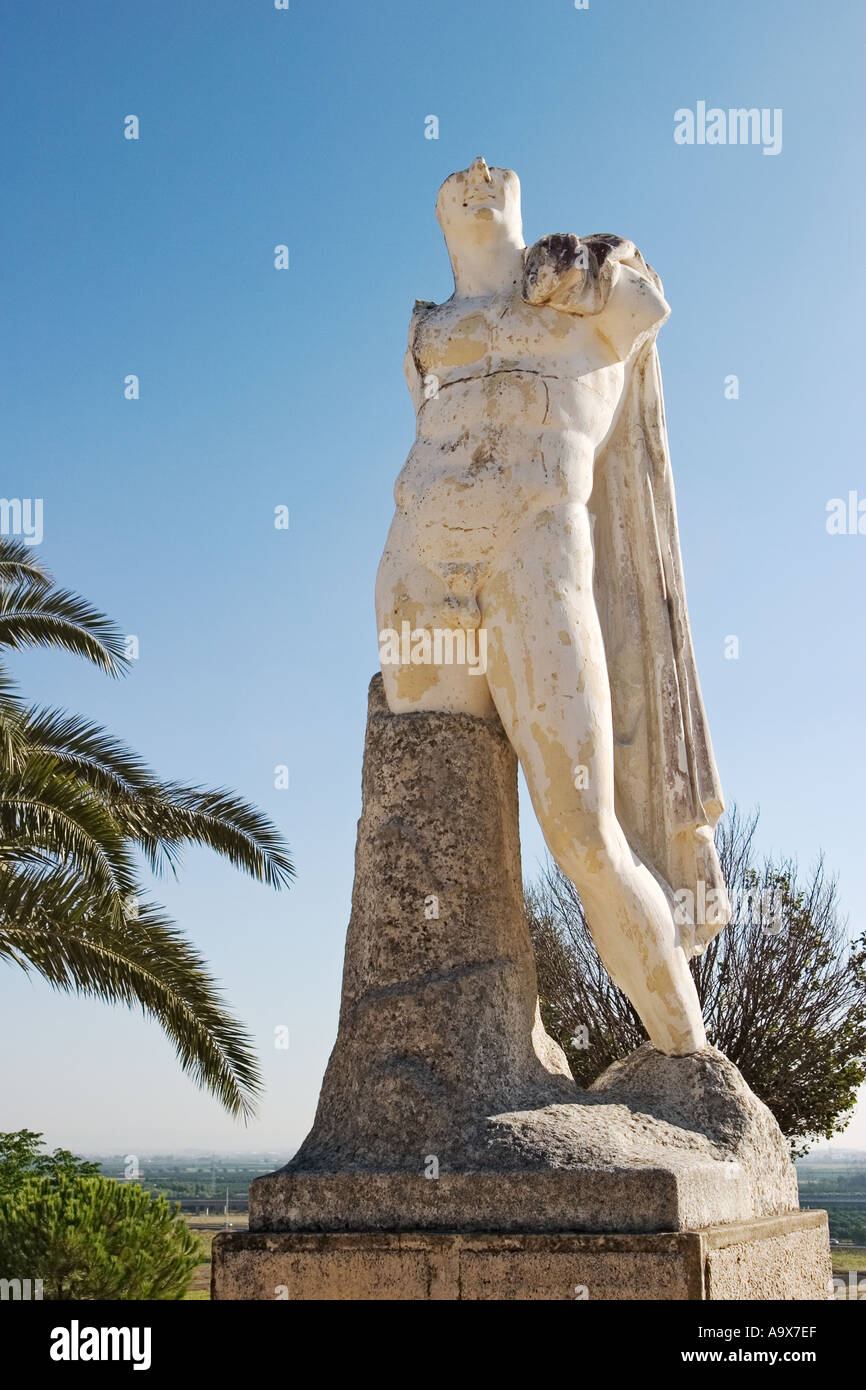 Roman copy statue hi-res stock photography and images - Alamy