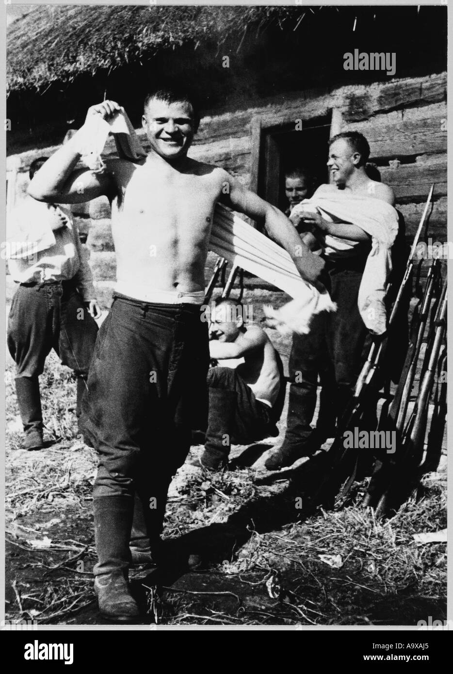 Soldiers bathing hi-res stock photography and images - Alamy