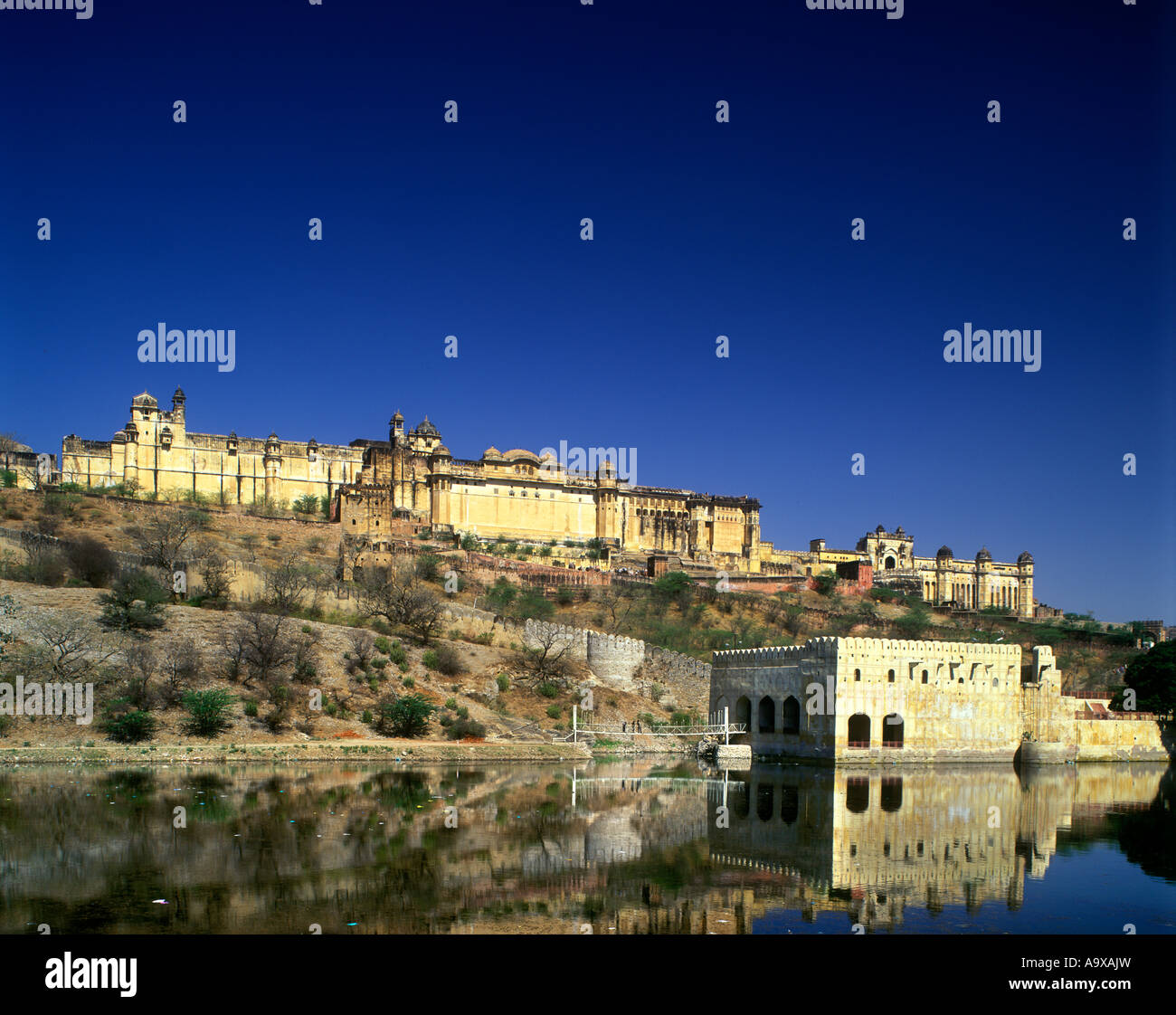 AMBER PALACE REFLECTED IN MOAT JAIPUR RAJASTHAN INDIA Stock Photo - Alamy