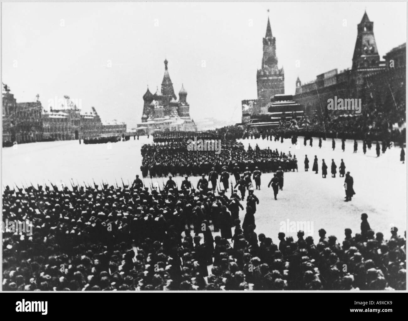 Kremlin in moscow 1941 Black and White Stock Photos & Images - Alamy