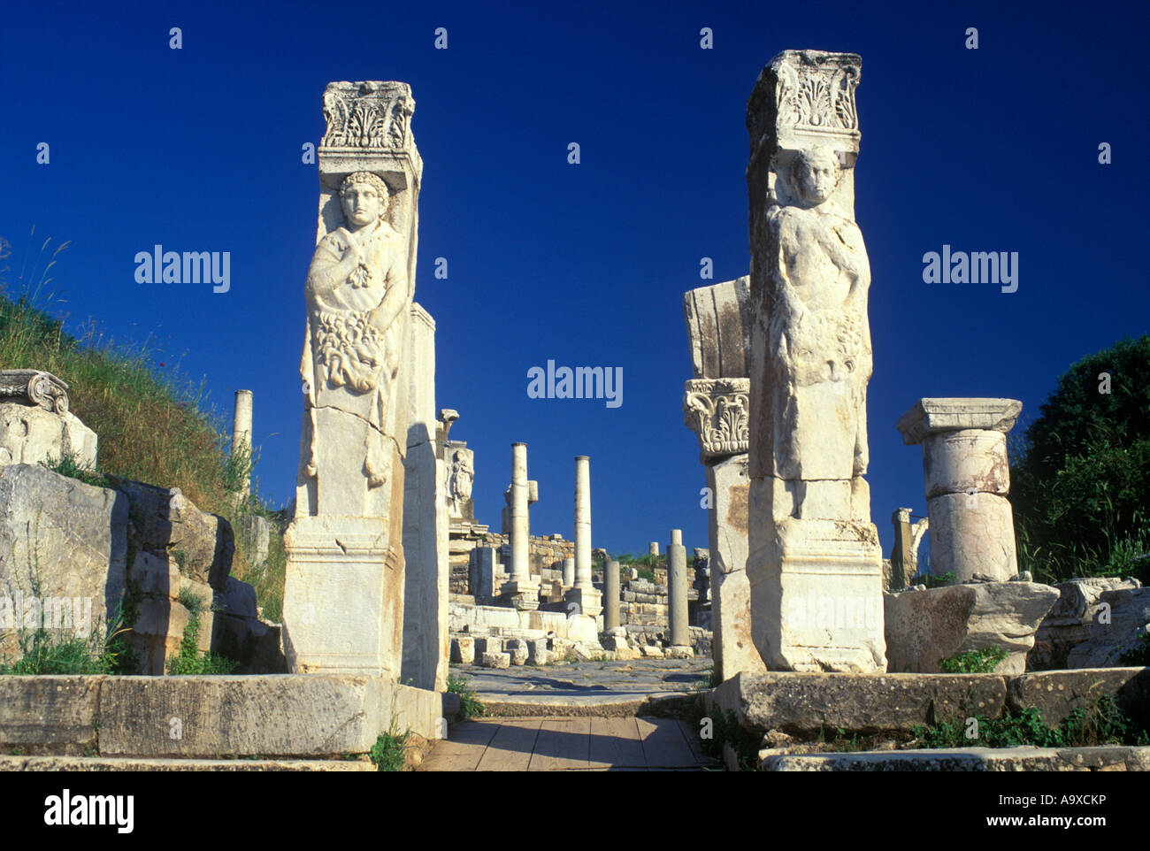 Ephesus turkey gate of hercules hi-res stock photography and images - Alamy
