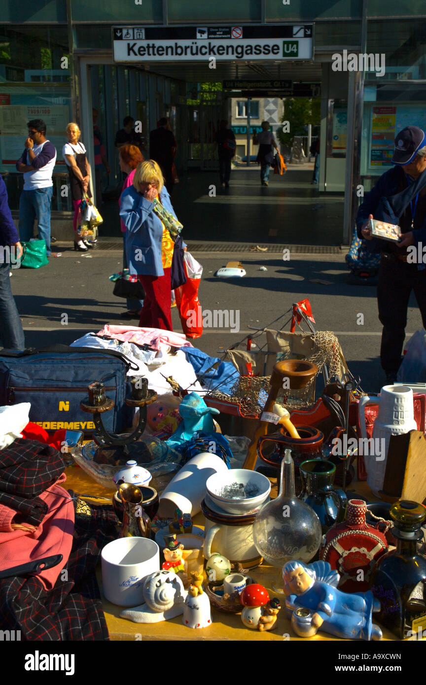 Alt wiener flohmarkt flea market hi-res stock photography and images ...