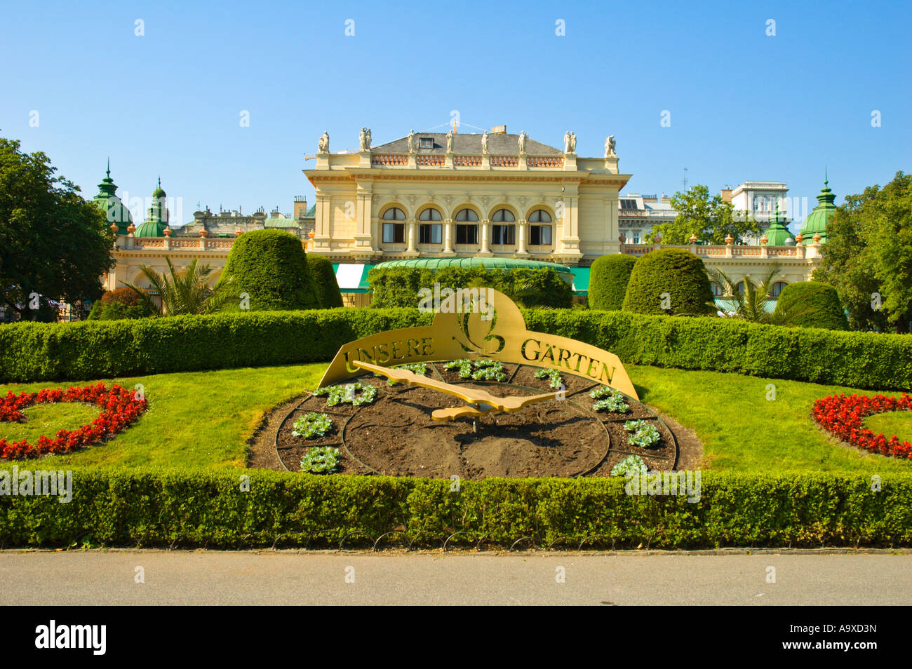 Kursalon in park stadtpark hi-res stock photography and images - Alamy