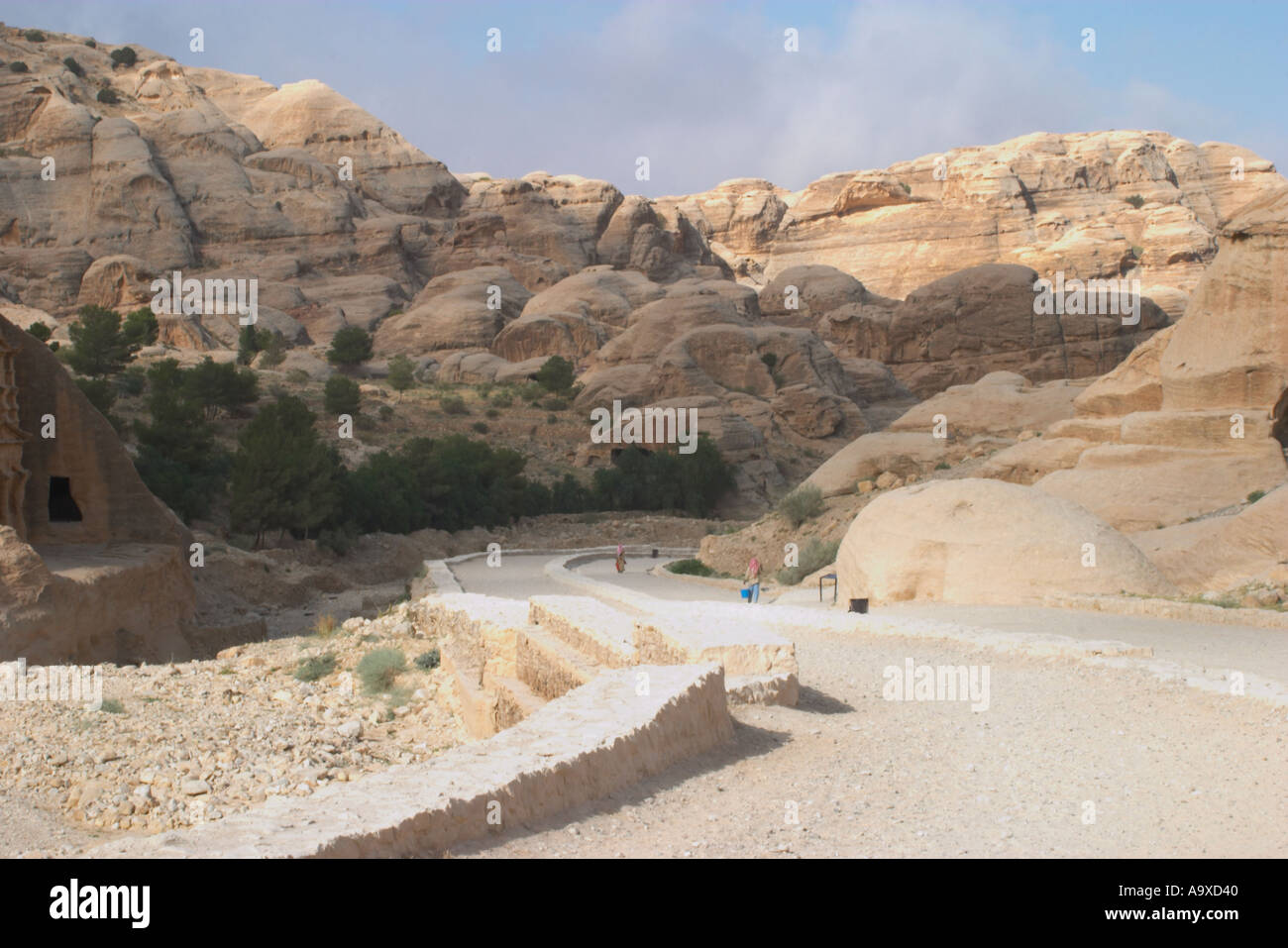 The entrance path down to the lost city of Petra Jordan Stock Photo - Alamy
