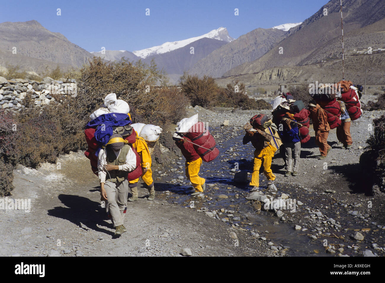 Sherpas High Resolution Stock Photography and Images - Alamy