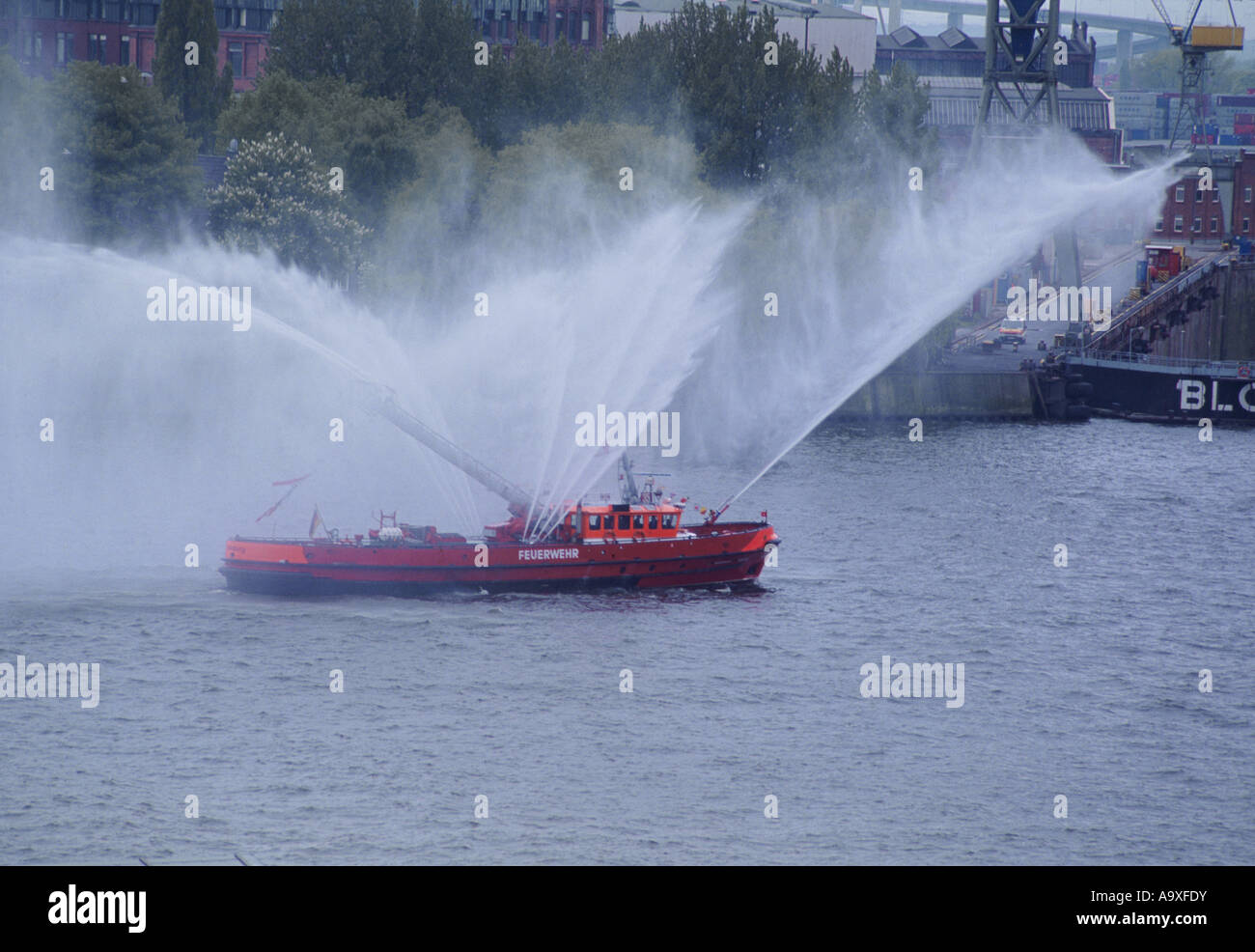 Firefighting ship hi-res stock photography and images - Alamy
