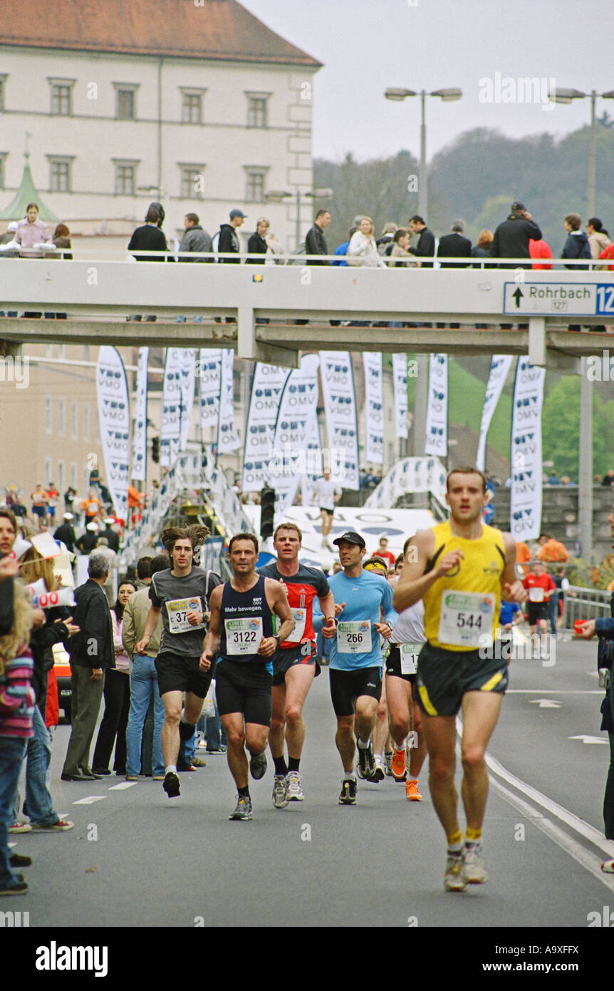 marathon runner at final spurt, Austria, Oberoesterreich, Linz Stock ...